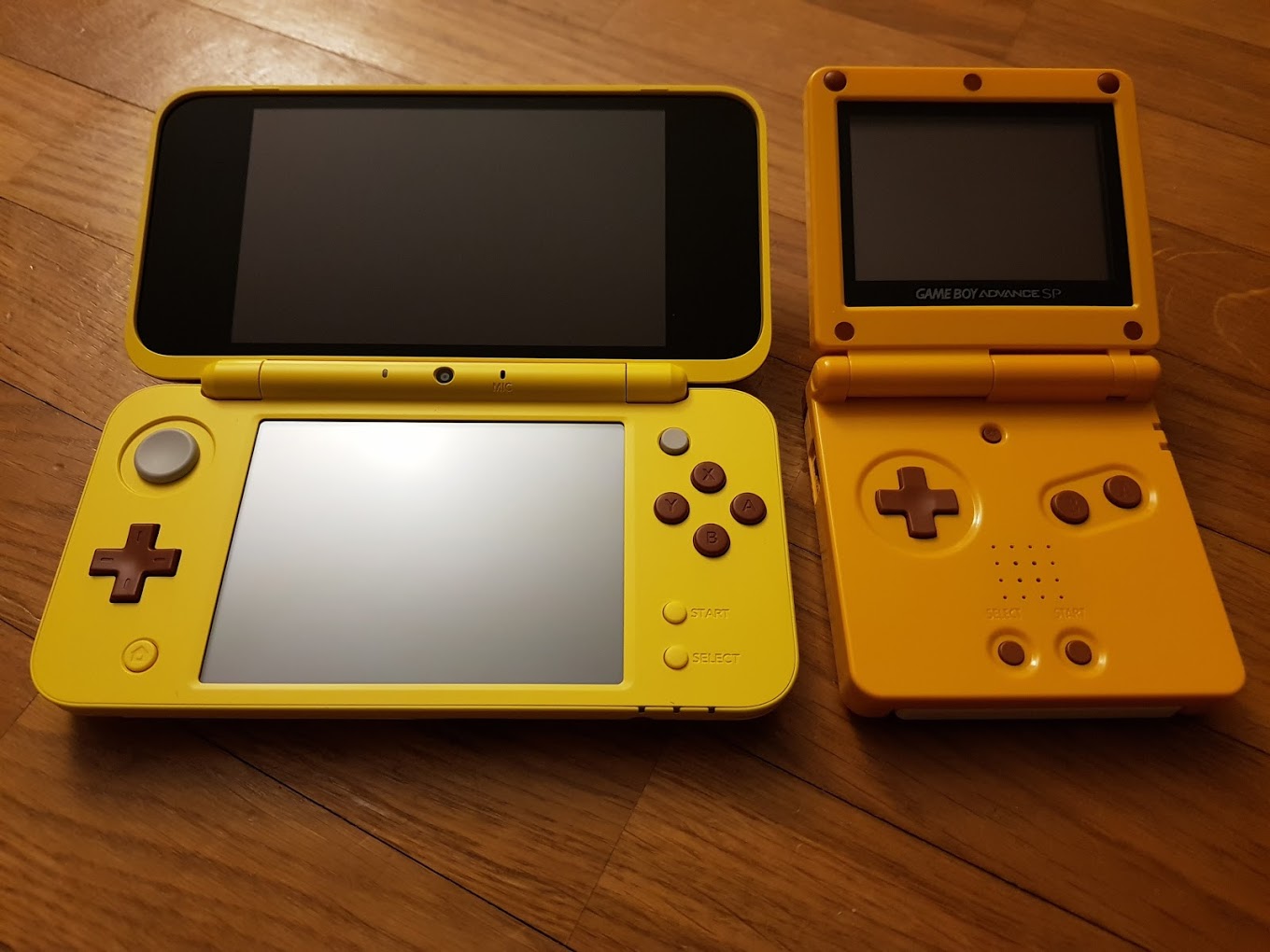 [UNBOXING] Nintendo 2DS XL - Pikachu Edition - JohnCouscous.com